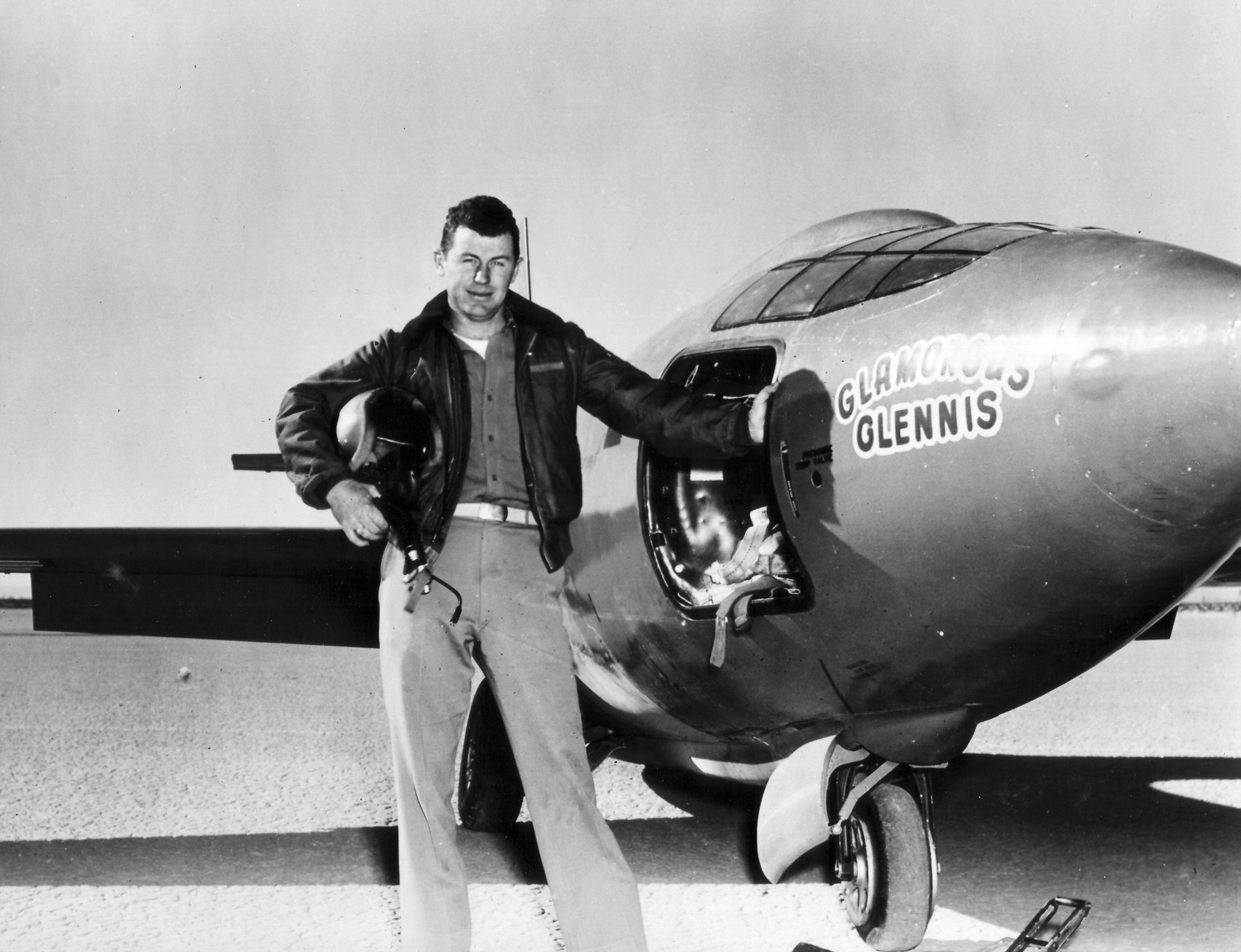 October 14, 1947, Chuck Yeager breaks the sound barrier in Bell XS-1 ...